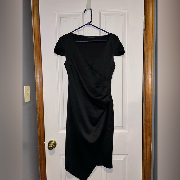 Boohoo | Dresses | Lack Short Sleeve Midi Dress | Poshmark